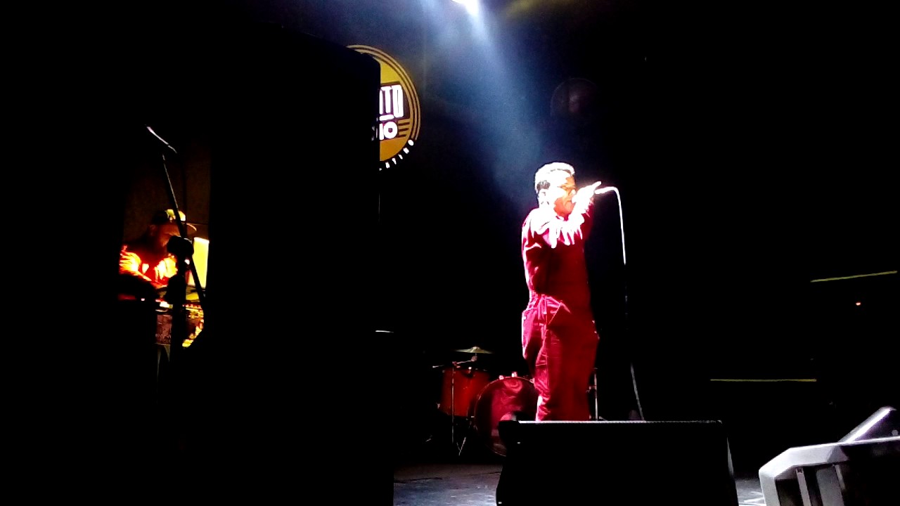 Simpson Ahuevo - Jaque Mate en vivo - YouTube