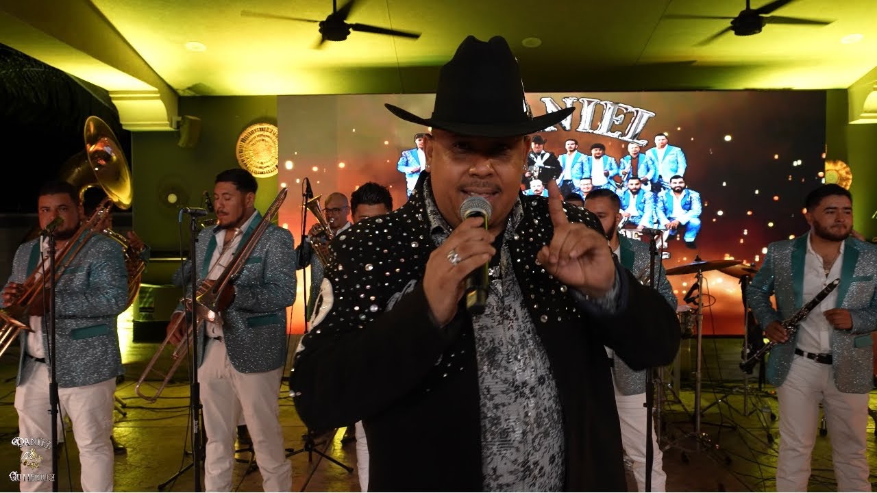DANIEL GUTIÉRREZ Y SU BANDA DEL EL MECÁNICO DE TULARE - YouTube