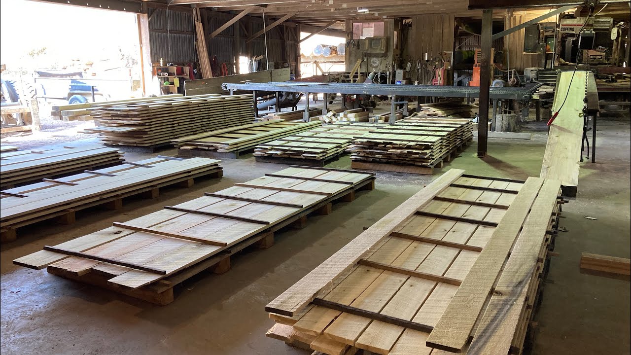 The Old Saw-Mill is ripping through some Indiana Poplar! - YouTube