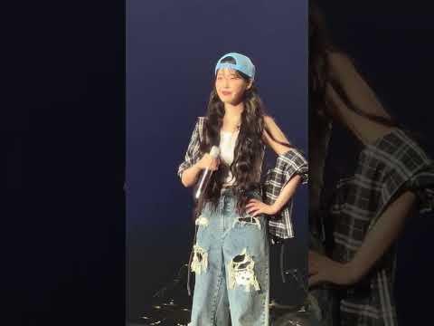 [4K] 벽지무늬 (Wallpaper Pattern), 좋은 날 (Good Day) - IU Encore