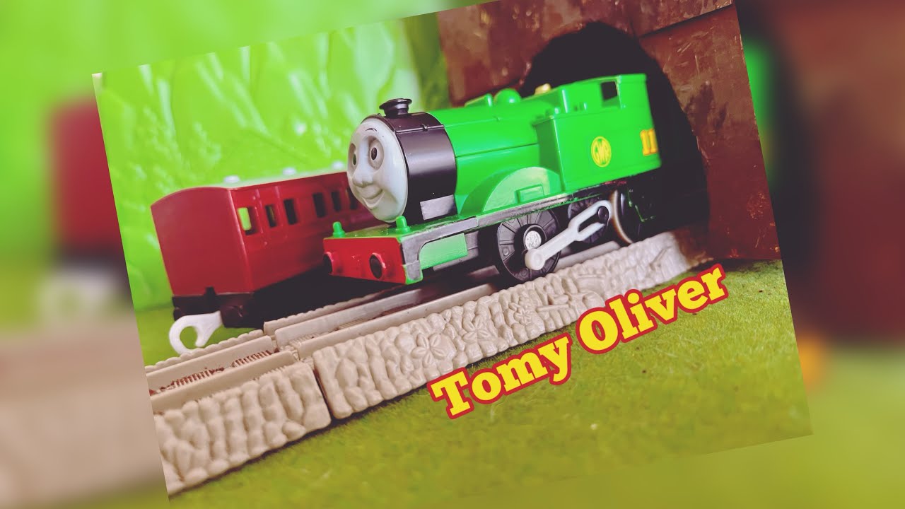 Review of Tomy Oliver | Thomas & Friends - YouTube
