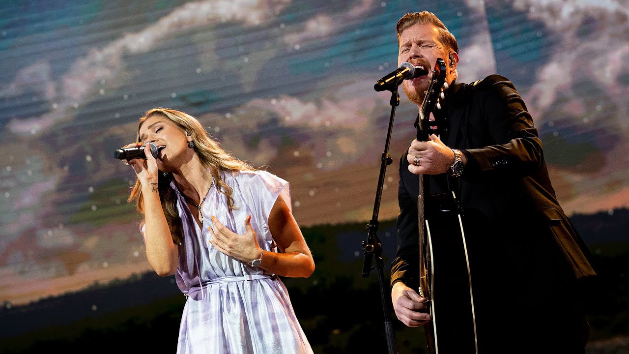 Ida Hallquist och Oscar Magnusson (Sven-Ingvars) - Röda trådens sl… | Idol Sverige | TV4 & TV4 ...