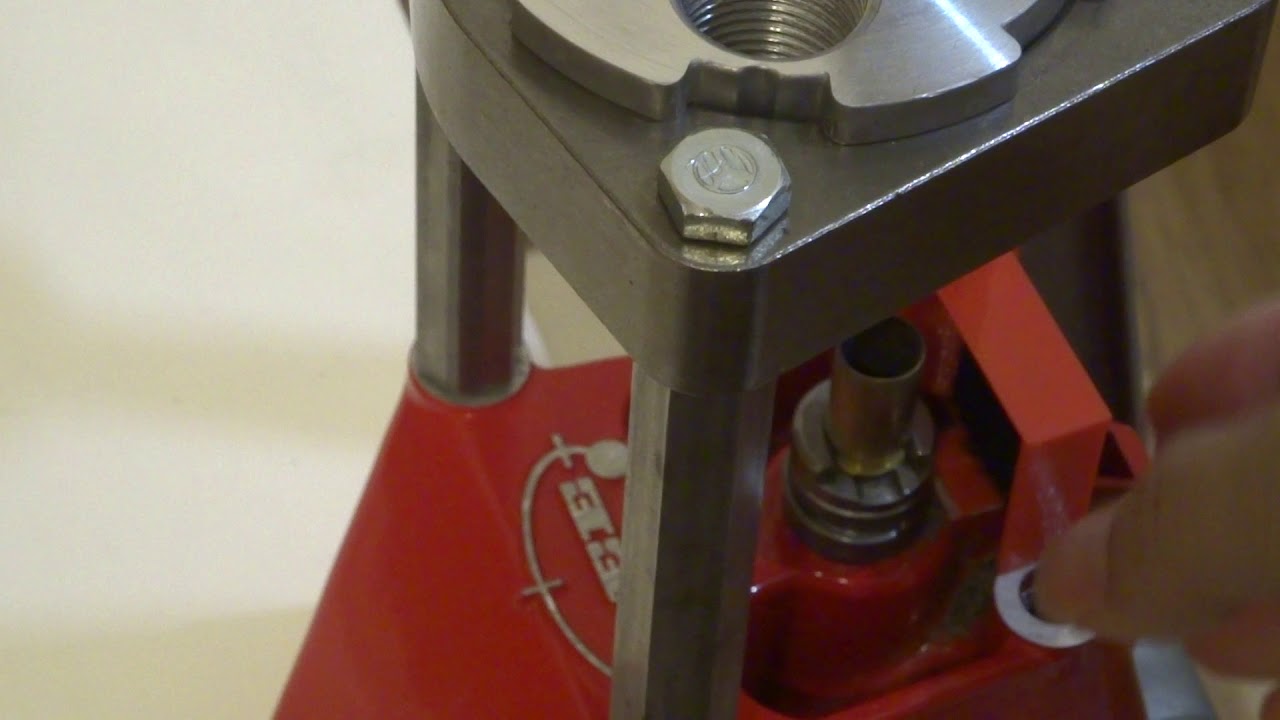 Lee Turret press primer catcher - YouTube