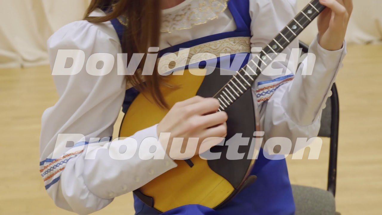 The girl plays the balalaika. Balalaika close up. - YouTube