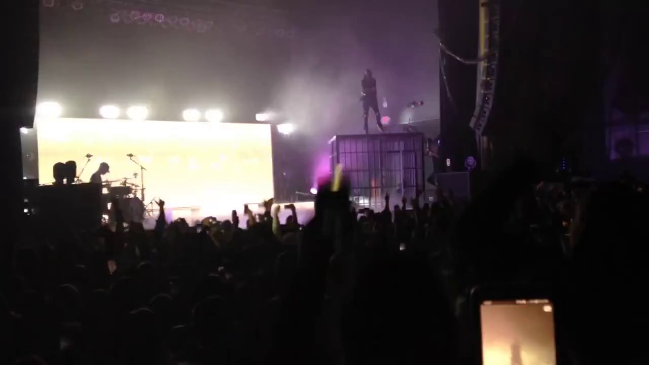 NF Climbs on Top of Cage During OUTCAST - NF Perception Tour @ EXPRESS ...