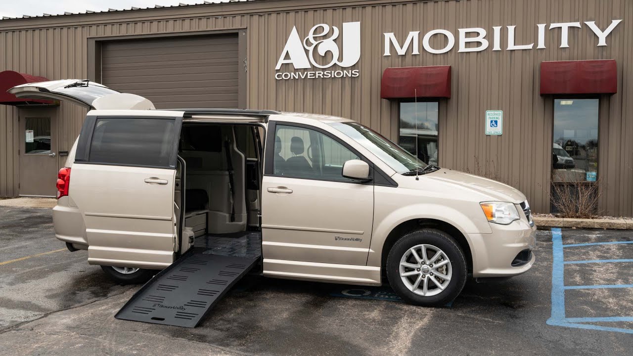 Walkaround tour of 2014 Dodge Grand Caravan SXT Companion Van Plus XT ...