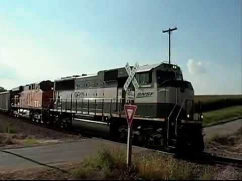 BNSF 9611 - YouTube