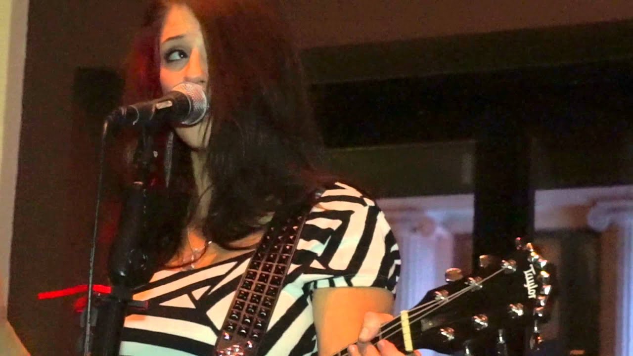 Copy of MB Padfield ripping it up at Louie Bello Abby Lane - YouTube