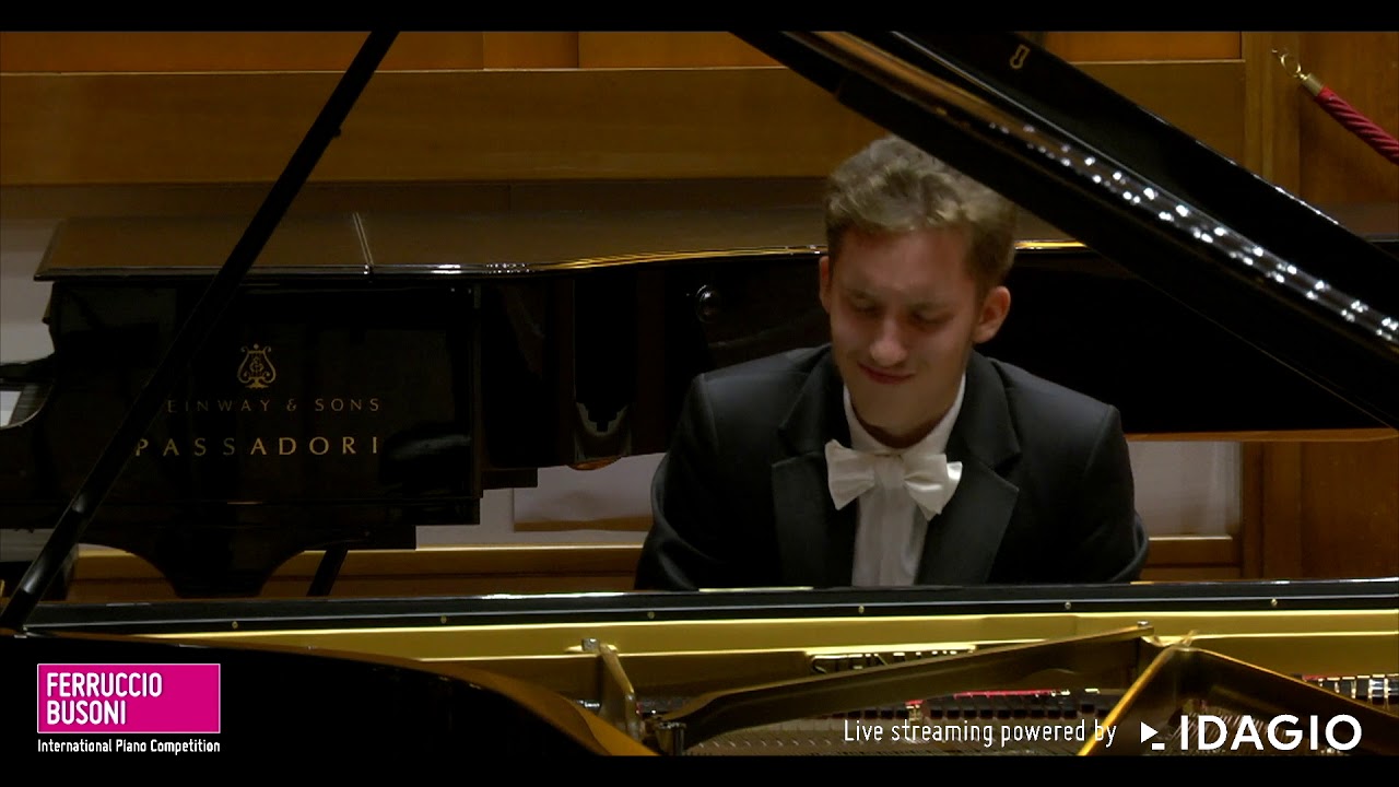 Valentin Malinin - Semifinale Solistica, Busoni Piano Competition - YouTube