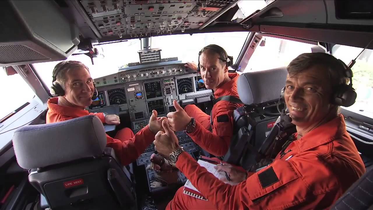 Relive the A320neo’s historic first flight - YouTube