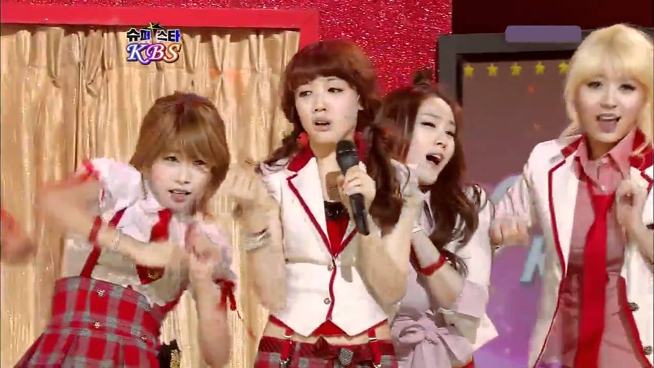 Girl's Day - Twinkle Twinkle (Trot Version) - YouTube