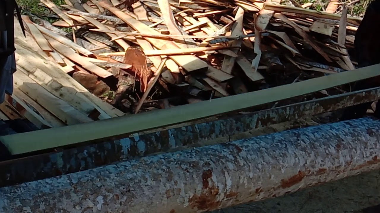 Gesek kayu kayak belah tahu - YouTube