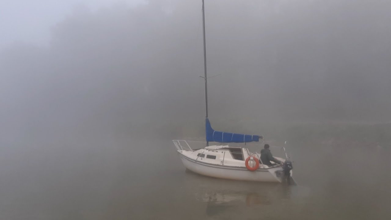 19' Pocket Sailboat Gets Taken Out For Hull Painting. - YouTube