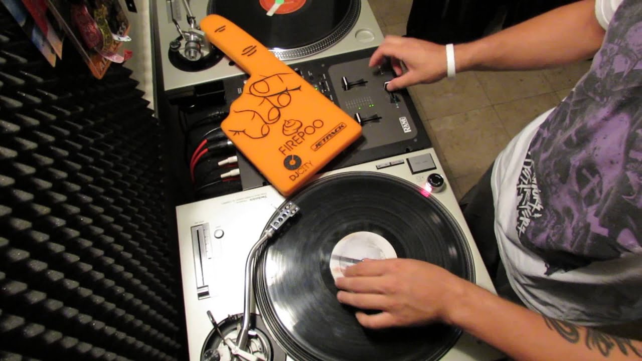 DV/DJ-Tech Scratch Battle - DJ FlipFlop - Round 1 - YouTube