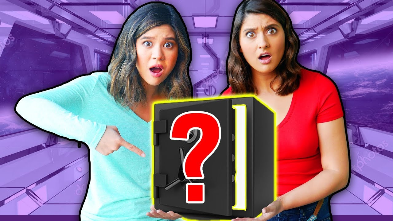 Found MYSTERY BOX in HACKER SAFE HOUSE (exploring abandoned spy gadgets ...