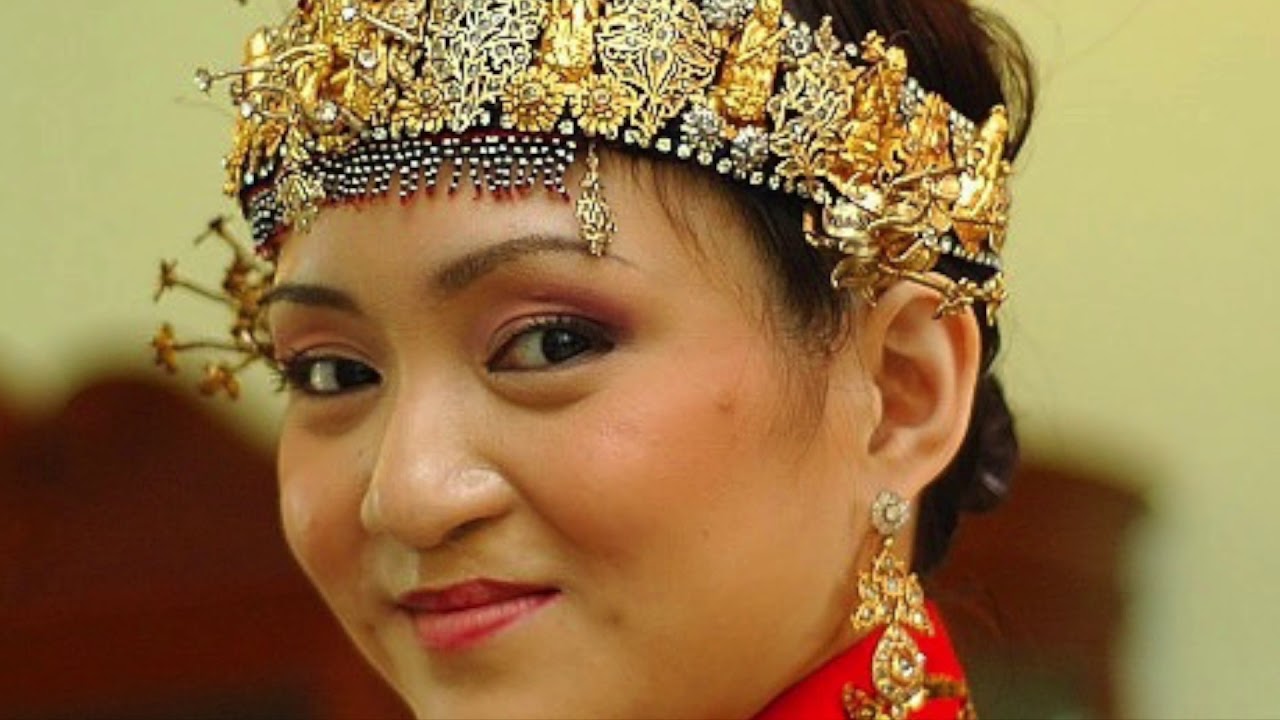 Malaysia Baba and Nyonya - YouTube