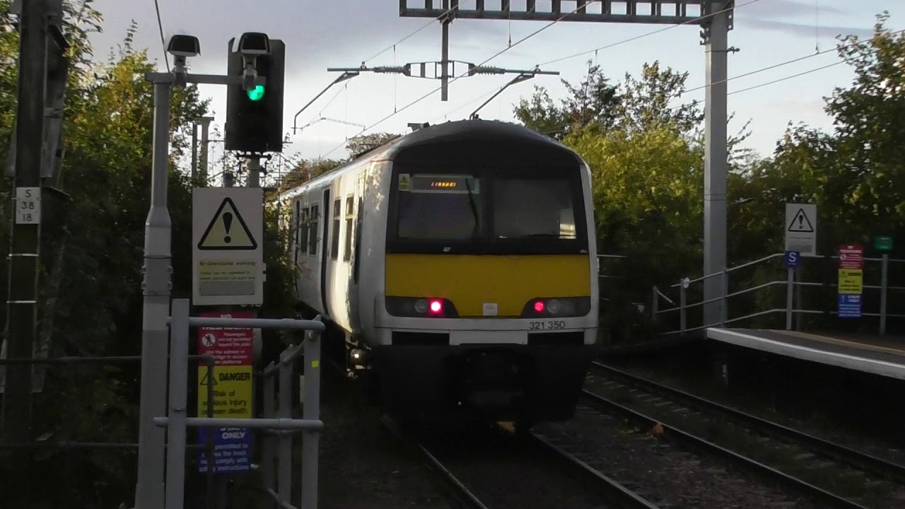 Rochford Station 8/10/19 - YouTube