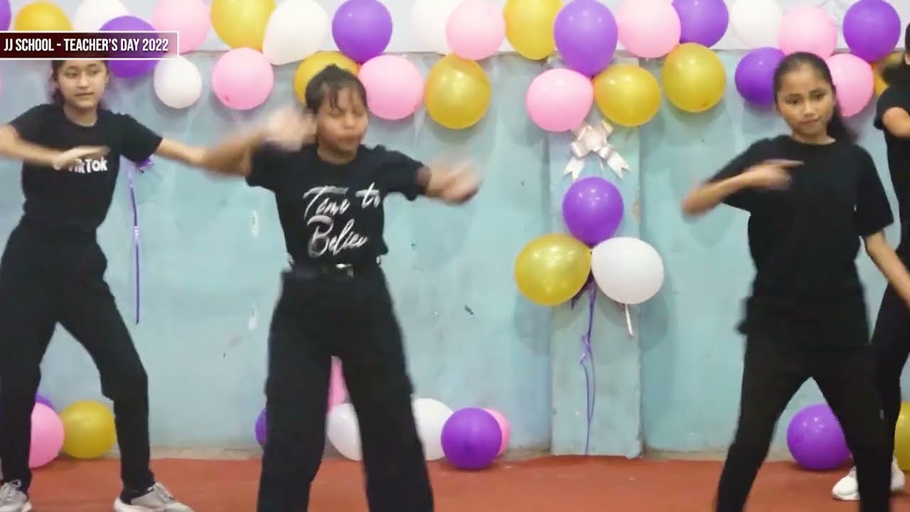 Group Dance Class VIII Girls - YouTube