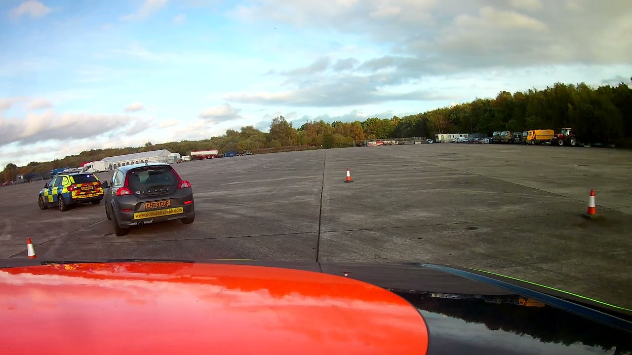 Police chase uk TPAC at Elvington - YouTube