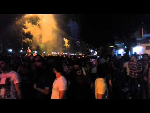 izmirde yürüyüşten saniyelik videolar