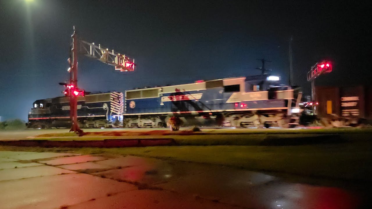 LSRC 6352 & LSRC 6356 Northbound Birch Run/Bridgeport/Saginaw - YouTube