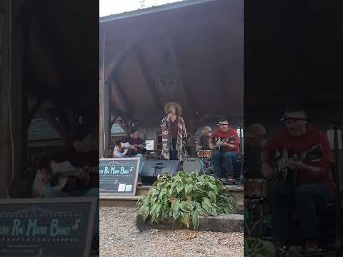 Shelby Rae Moore Band, Grandfather Vineyard - YouTube