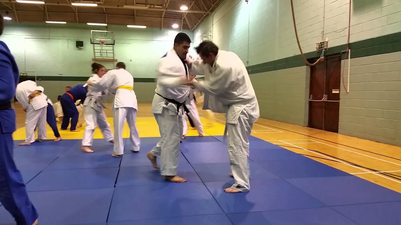 Someone gets rag dolled - YouTube