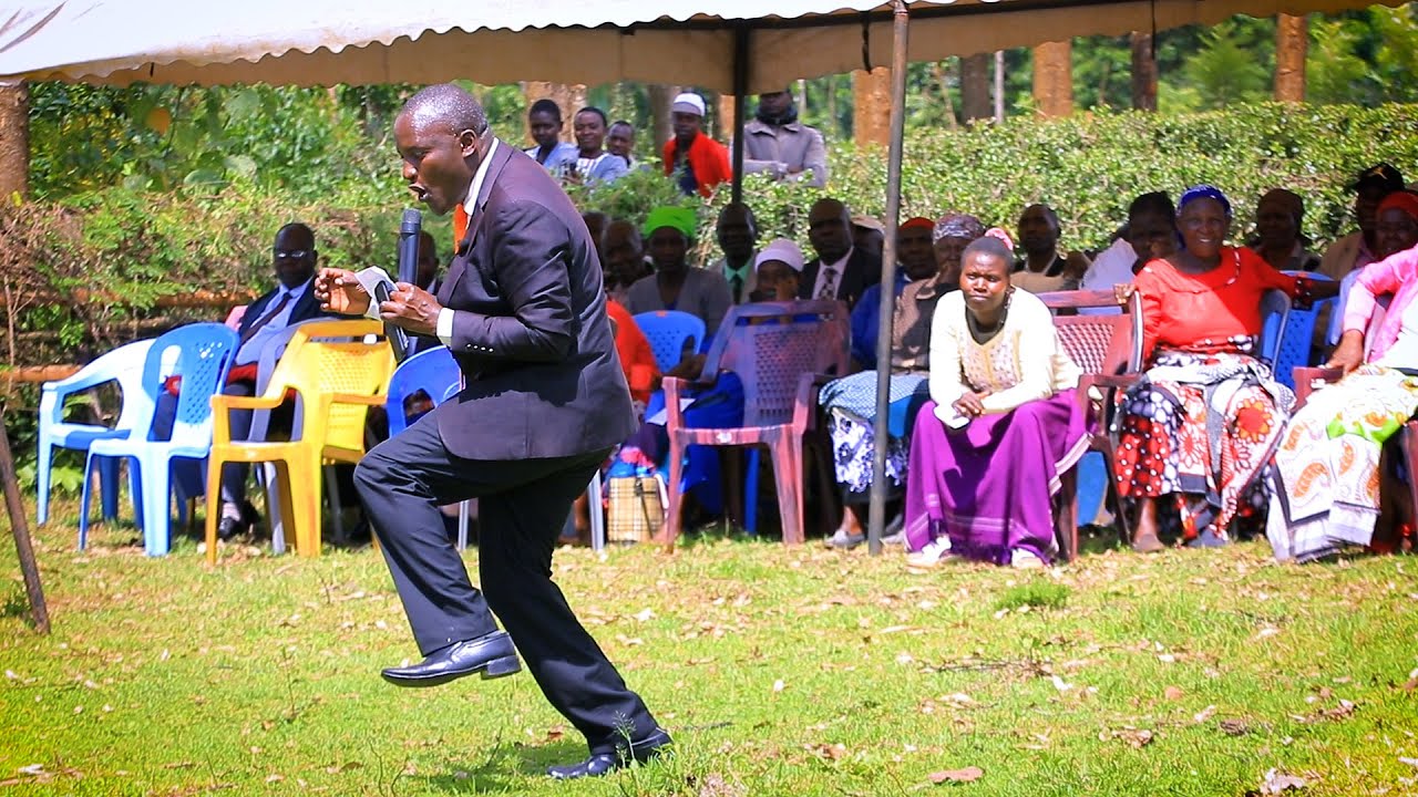 SDA PASTOR WHO MOVED MOURNERS INTO TEARS DURING HIS SERMON! - YouTube