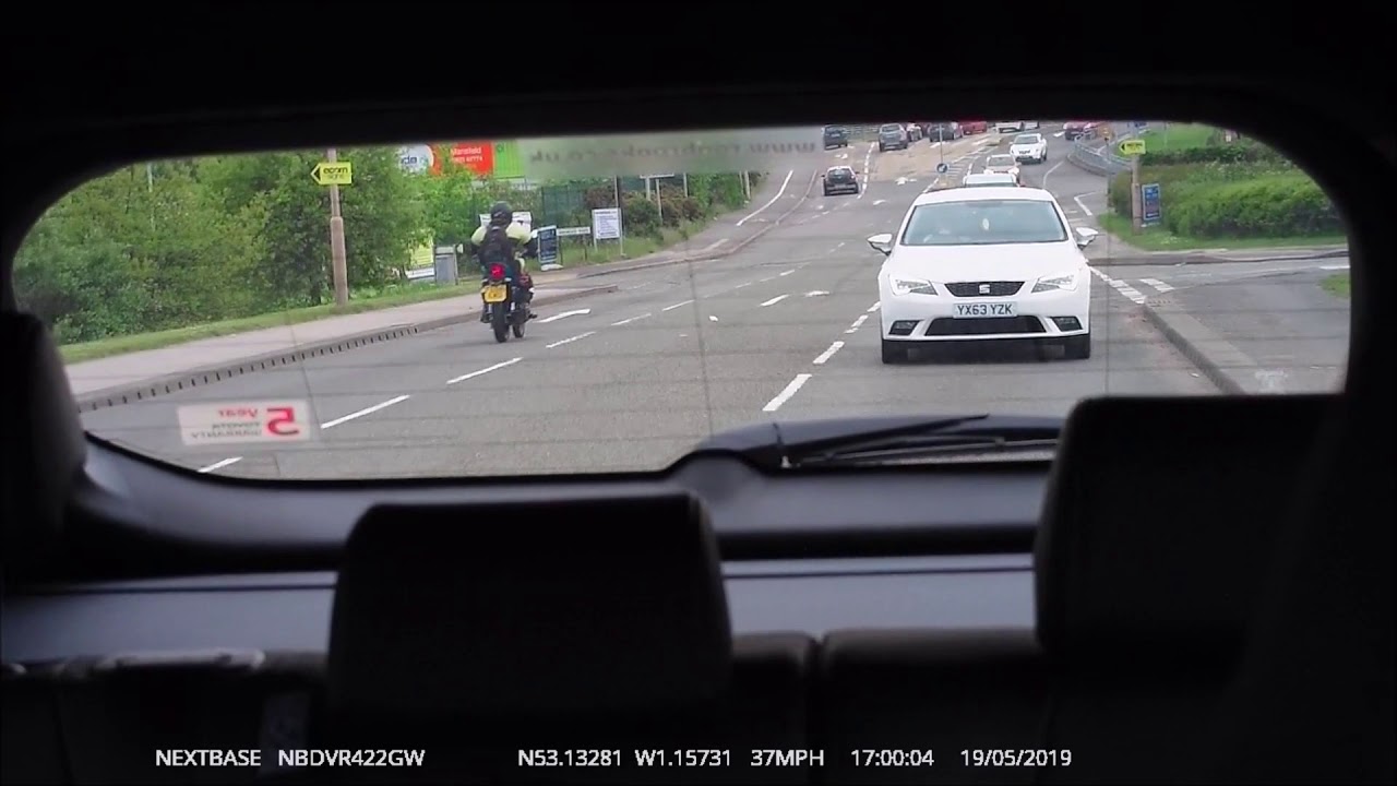 NEXTBASE 422GW Rear View Camera Footage - YouTube
