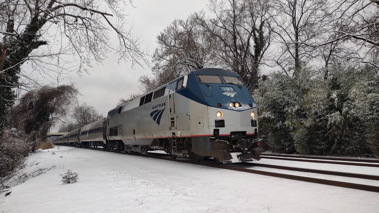 Amtrak 176 in the snow in Charlottesville Virginia - YouTube