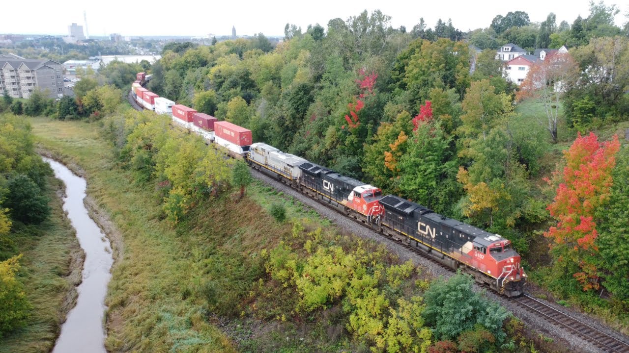 Awesome 4K View! Very Long Stack Train CN 120 at Moncton, NB - Some ...