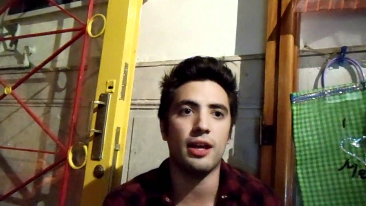 Entrevista a Gabo Ramos, de MTV, voz de Ash en Pokémon - YouTube