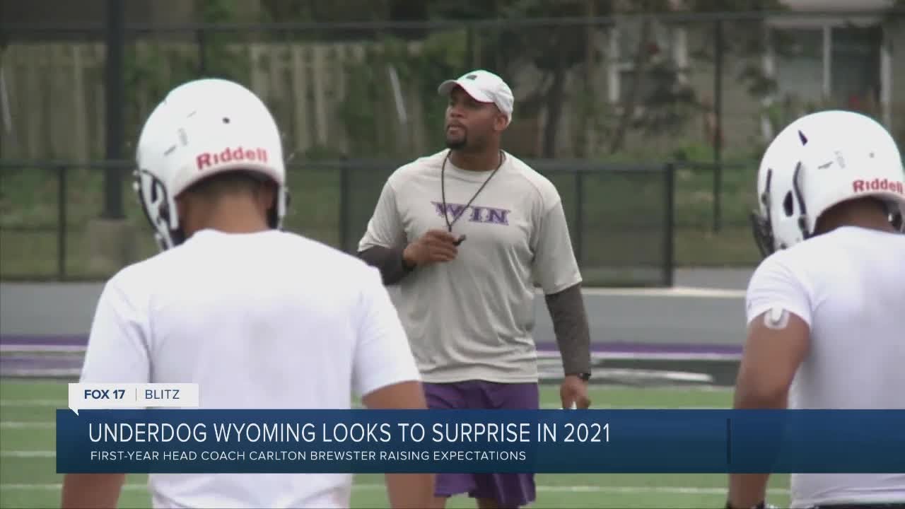 Wyoming Wolves football preview - YouTube