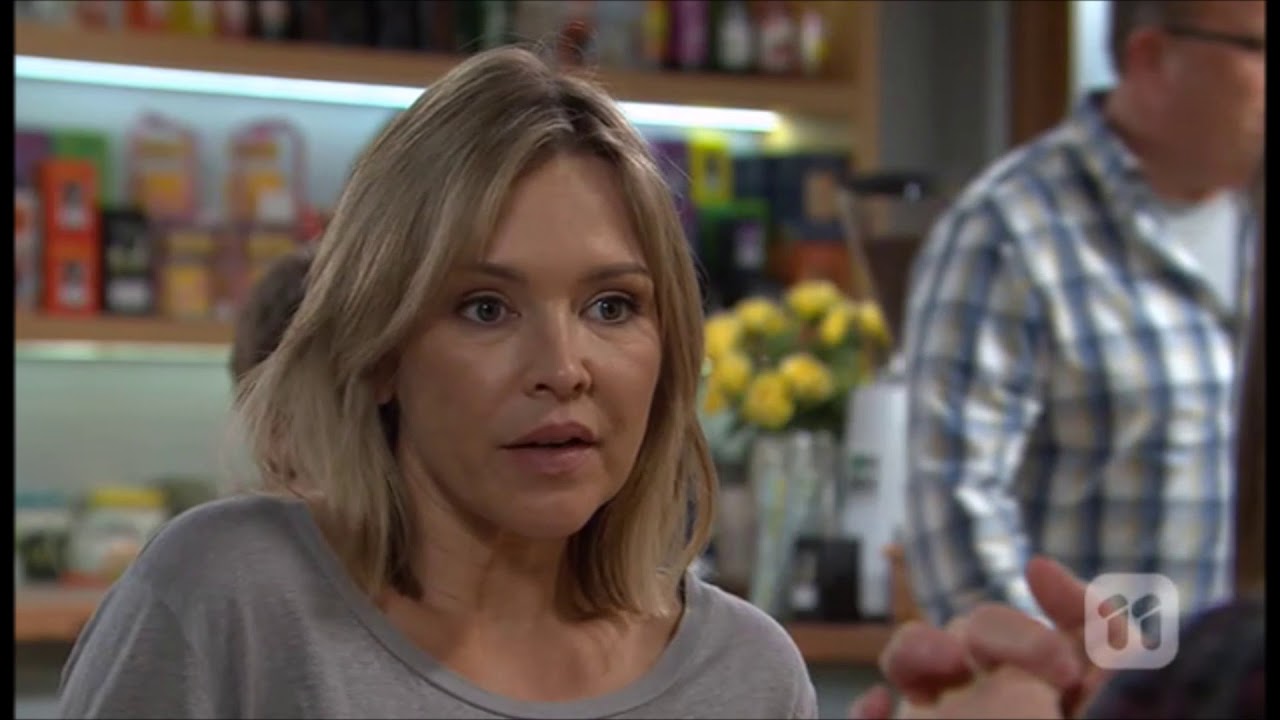 [Neighbours] 7690 Sonya & Steph Scene - YouTube