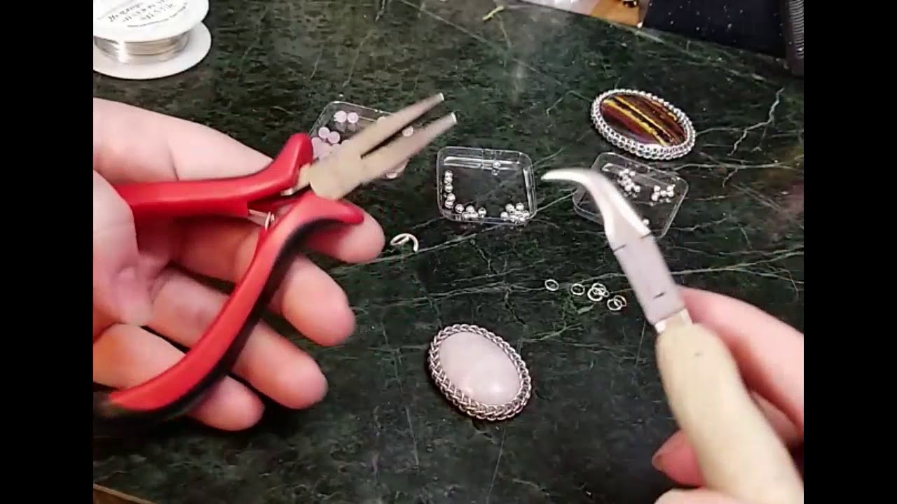 Tid Bit Tutorials: bead edge maille bezel - YouTube