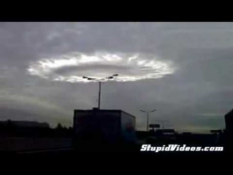 Strange Cloud Formation - YouTube