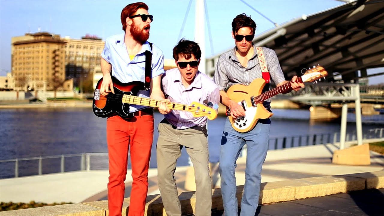 SIRES - Pictures of You (Official Video) - YouTube