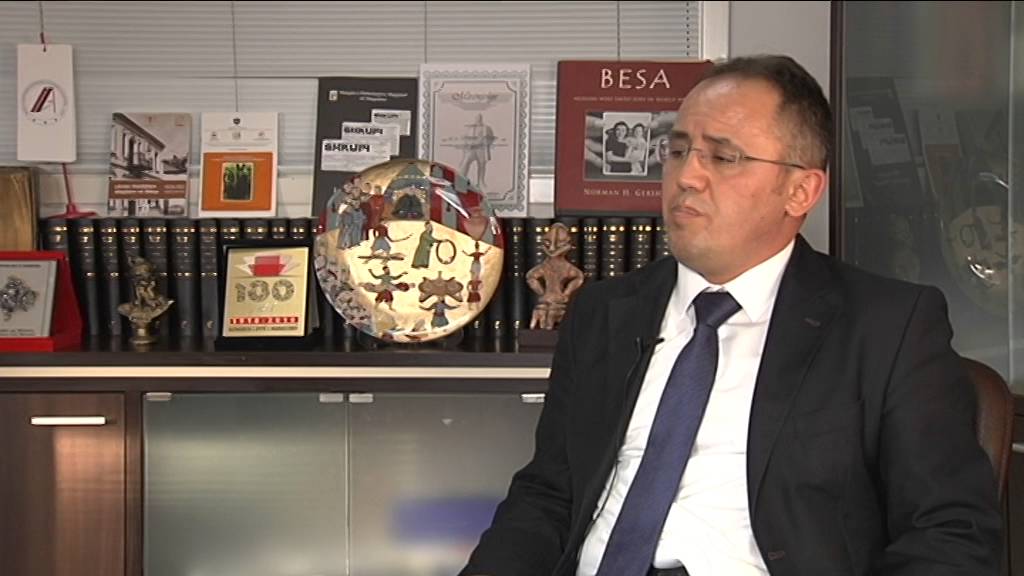 Emiosioni Motiv - Skender Asani - historian - YouTube