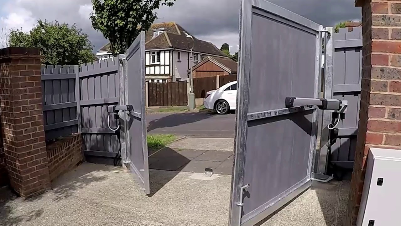 Offset outset hinged gate - YouTube