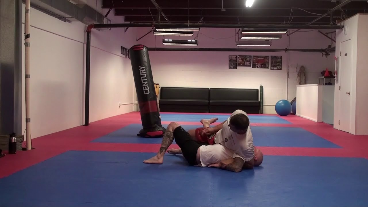 Karl Gotch Inside Bent Arm Throw - YouTube