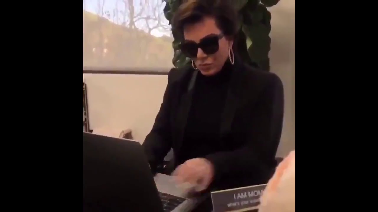stan twitter | Kris Jenner typing - YouTube