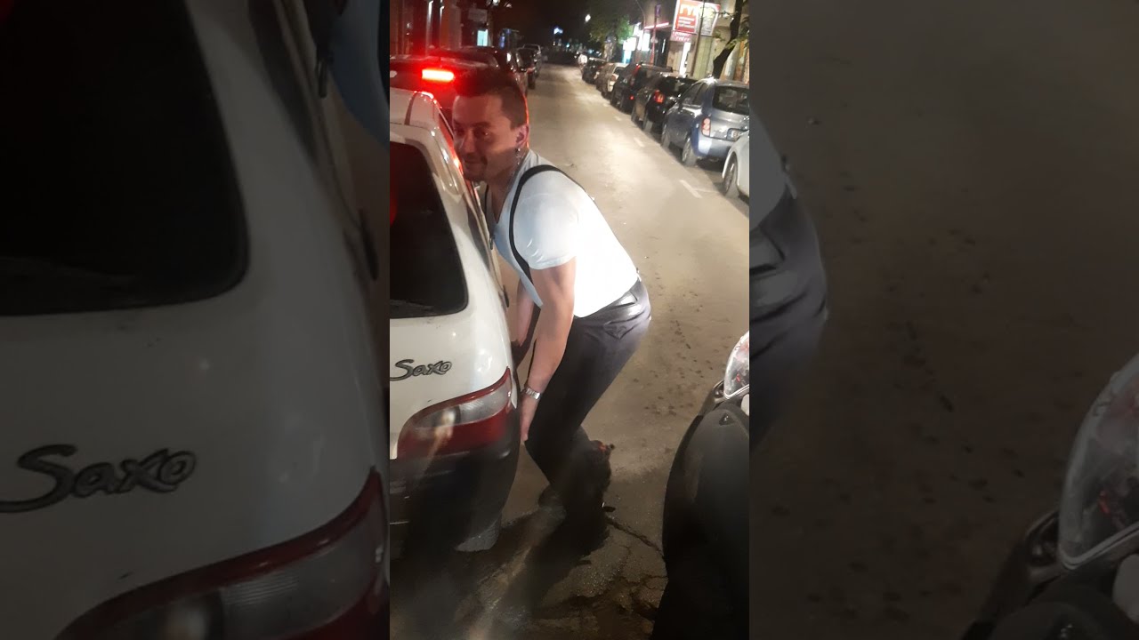 ΣΟΣ ΣΟΚ ΠΑΛΙΚΑΡΟΣ ΠΑΤΡΙΩΤΗΣ ΣΗΚΩΝΕΙ ΑΜΑΞΙ ΜΕ ΤΑ ΧΕΡΙΑ ΤΟΥ ΚΑΙ ΤΟ ...