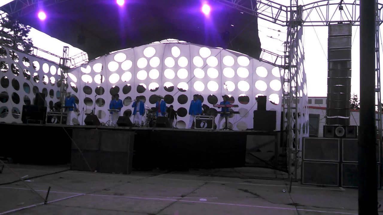 GRUPO SIGNO MUSICAL DE FRESNO NICHI - YouTube