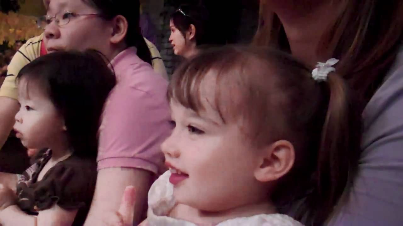 Universal Studios 10/15/10 Miranda meets Barney, Baby Bop & B.J. - YouTube