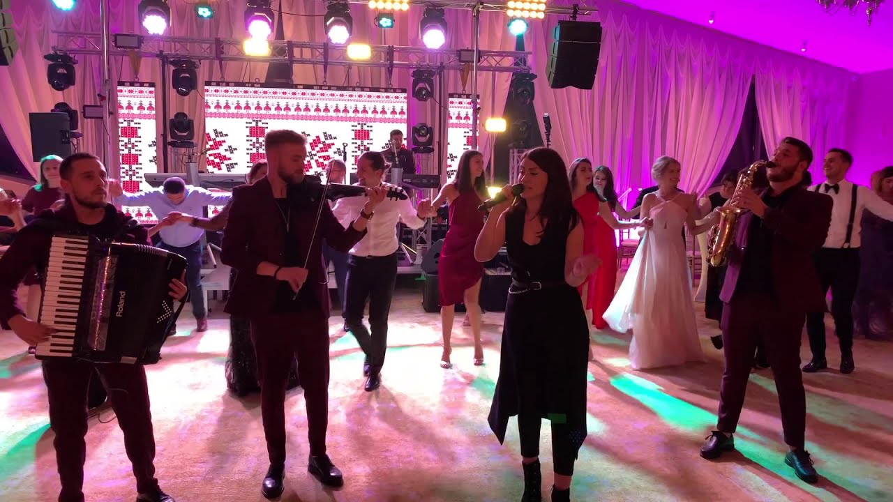 Sentimentalii - live nunta Pitesti (2019) - YouTube