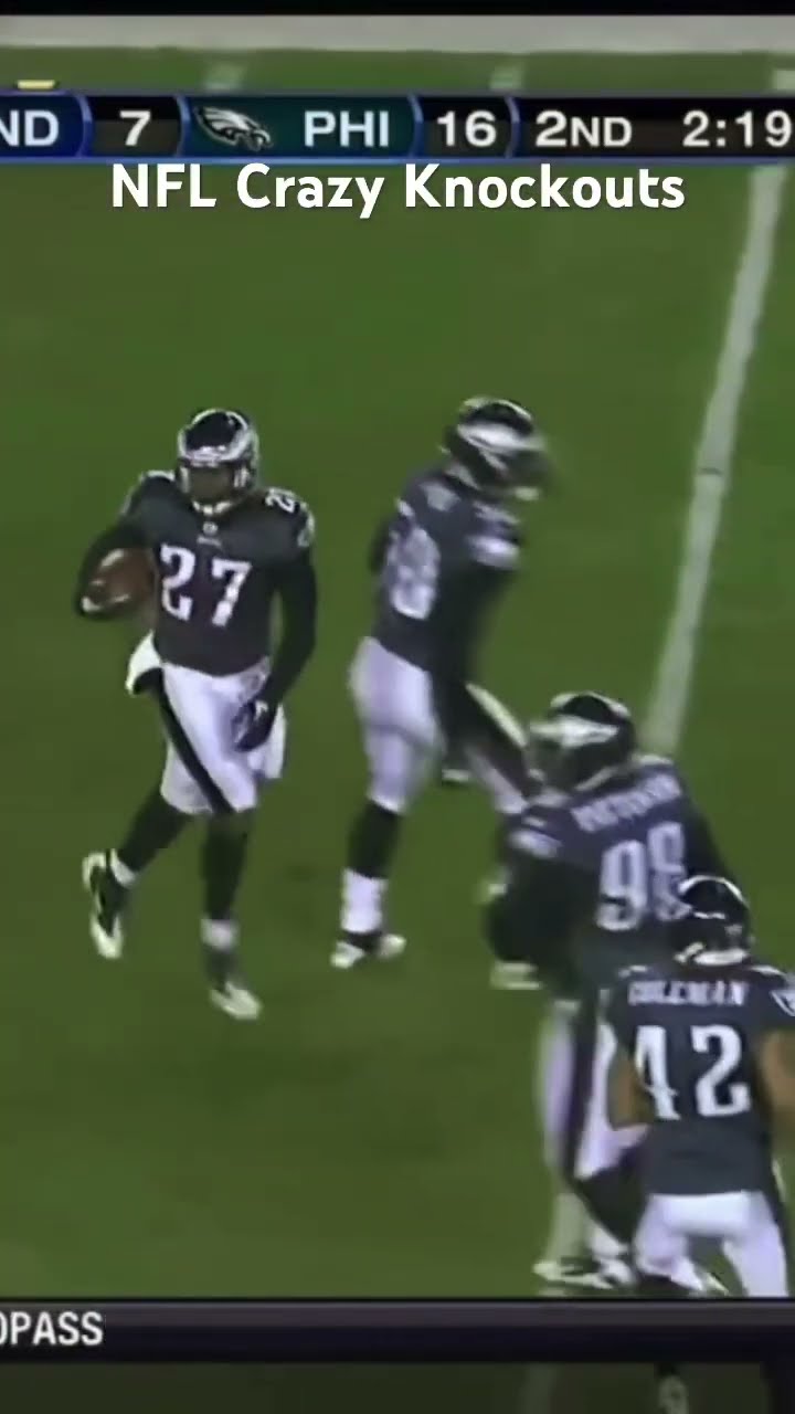 NFL Crazy Knockouts 😱🤯 - YouTube