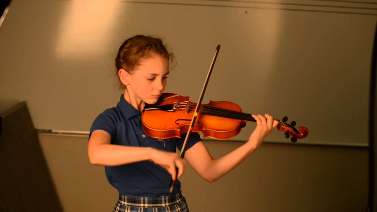 DSC2099--Avril playing Long, Long Ago on the viola - YouTube