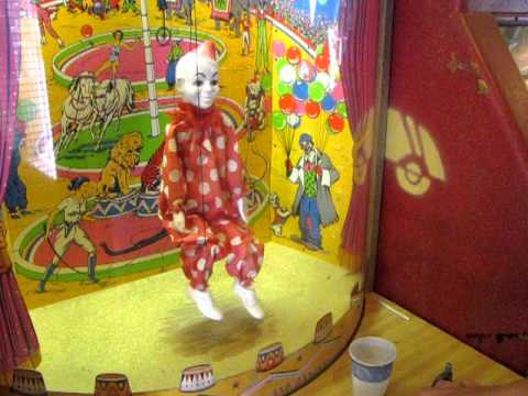 Creepy Clown Game at old Arcade - YouTube