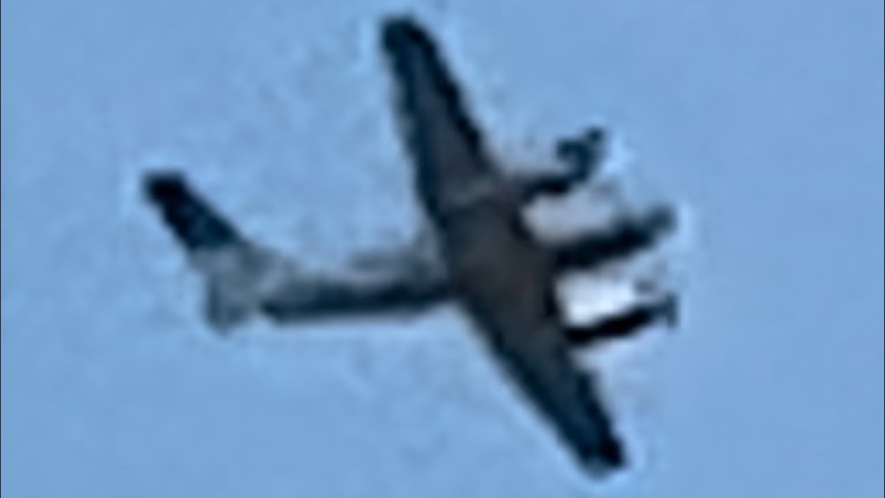 United States - Army Priority Air Transport Beech C-12U-3 Huron Flying ...