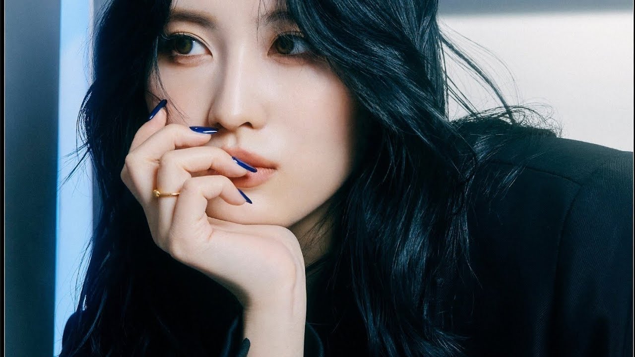 𝚃𝚆𝙸𝙲𝙴- "𝚂𝙴𝚃 𝙼𝙴 𝙵𝚁𝙴𝙴" 𝚋𝚞𝚝 𝚒𝚝'𝚜 𝚓𝚞𝚜𝚝 𝙼𝚘𝚖𝚘'𝚜 𝚕𝚒𝚗𝚎𝚜. #setmefree #momo ...